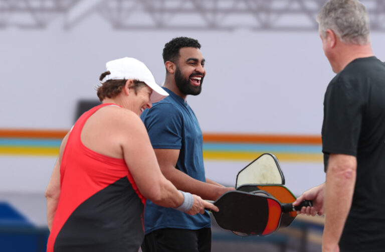 Pints & Paddle | Taproom, Kitchen, Pickleball